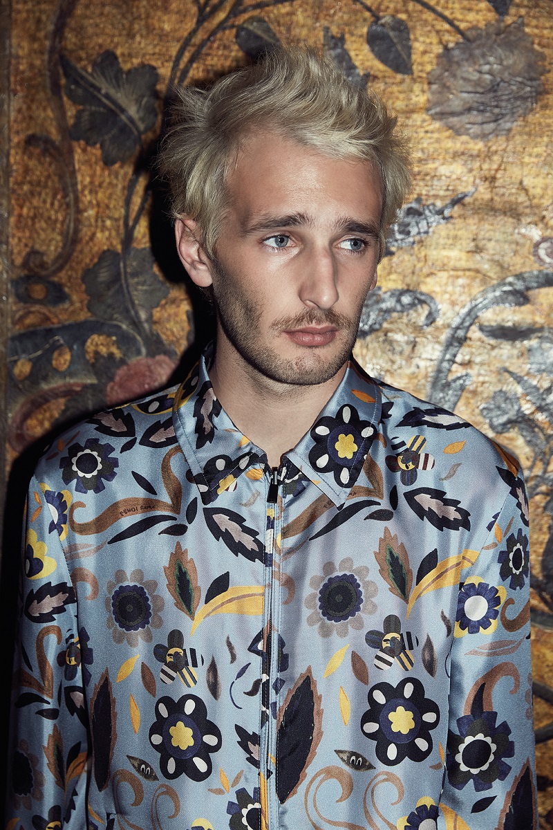 与Hopper Penn一同漫游 全新FENDI 2017春夏男士眼镜系列宣传片