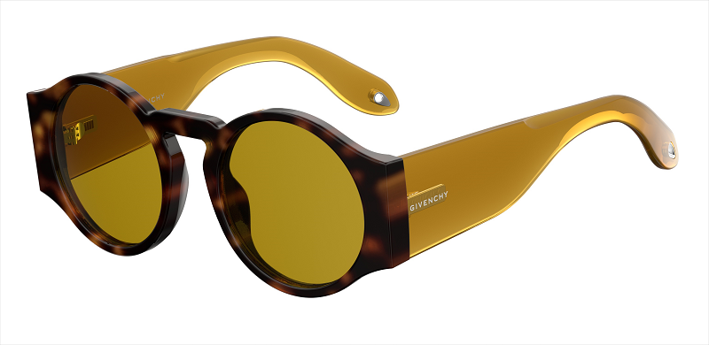 贝拉·哈迪德（Bella Hadid）佩戴Givenchy Vision太阳眼镜帅气出街