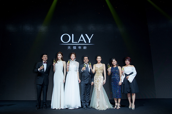 OLAY全球首发“小脸精华”，揭开无惧年龄小脸奥义