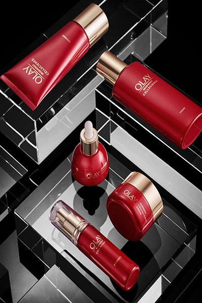 OLAY全球首发“小脸精华”，揭开无惧年龄小脸奥义 _最热新品_美容频道_VOGUE时尚网