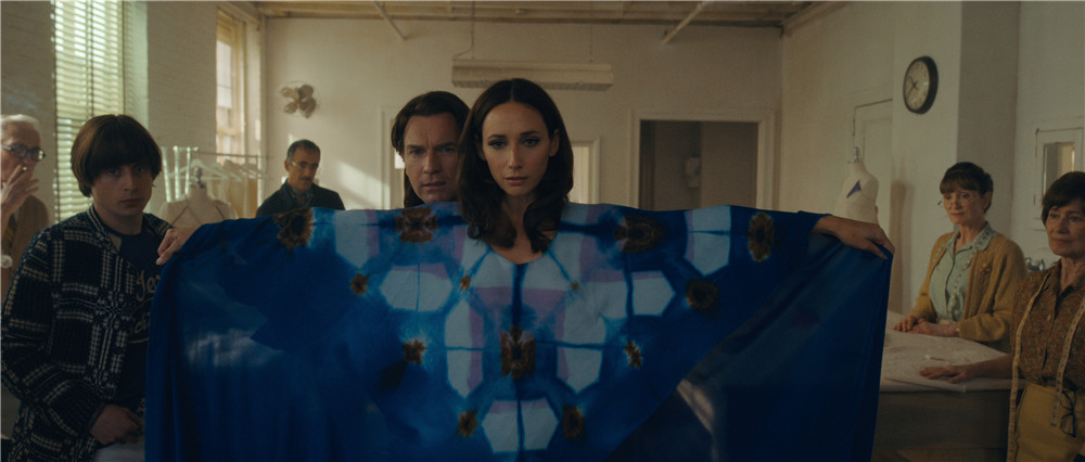 Netflix新剧《Halston》女主角Rebecca Dayan 采访