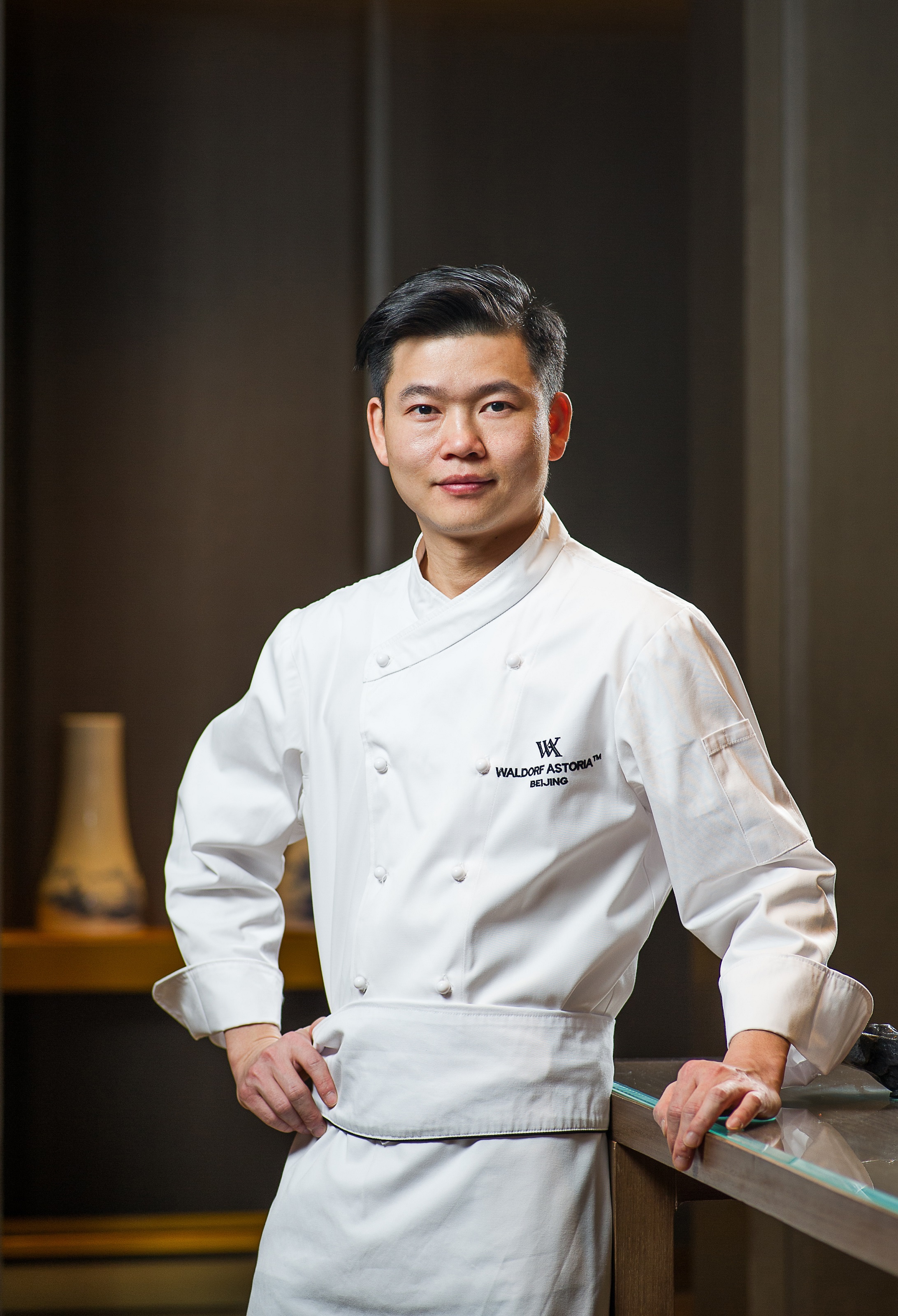 北京华尔道夫酒店紫金阁中餐厅两度摘得《北京米其林指南》一星殊荣_生活资讯_V趣味频道_VOGUE时尚网