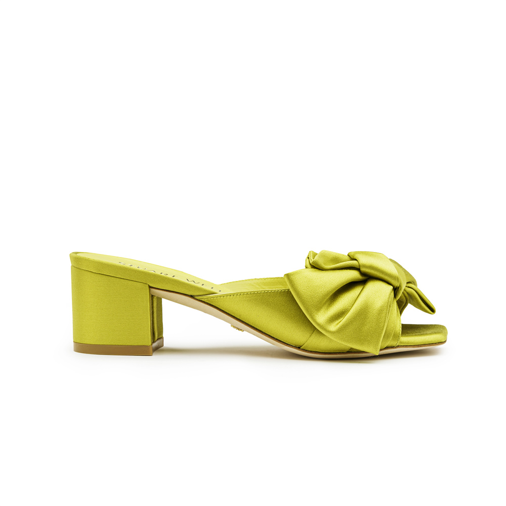 延续反叛精神 绽放翩然之姿 STUART WEITZMAN 2023春夏系列绮丽登场